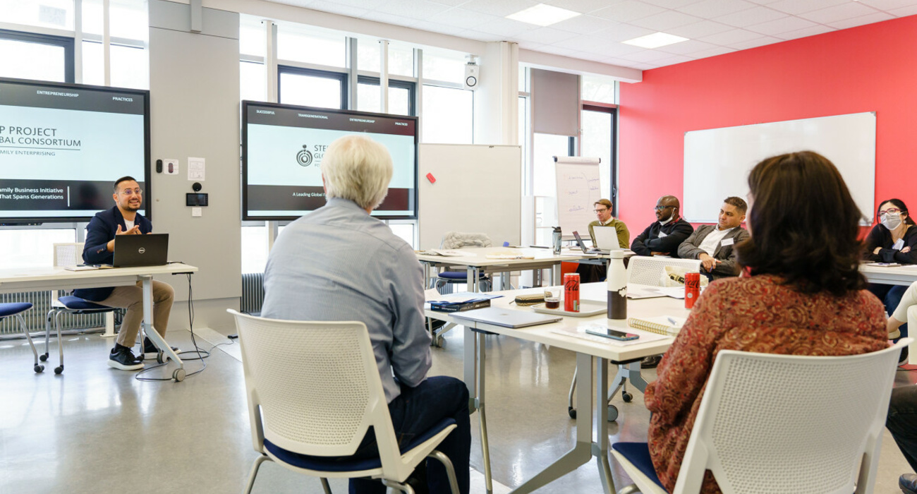 Différence entre MBA et EMBA | Audencia